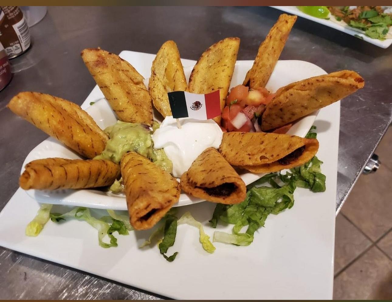 252 Main Street - Chicken Mini Tacos