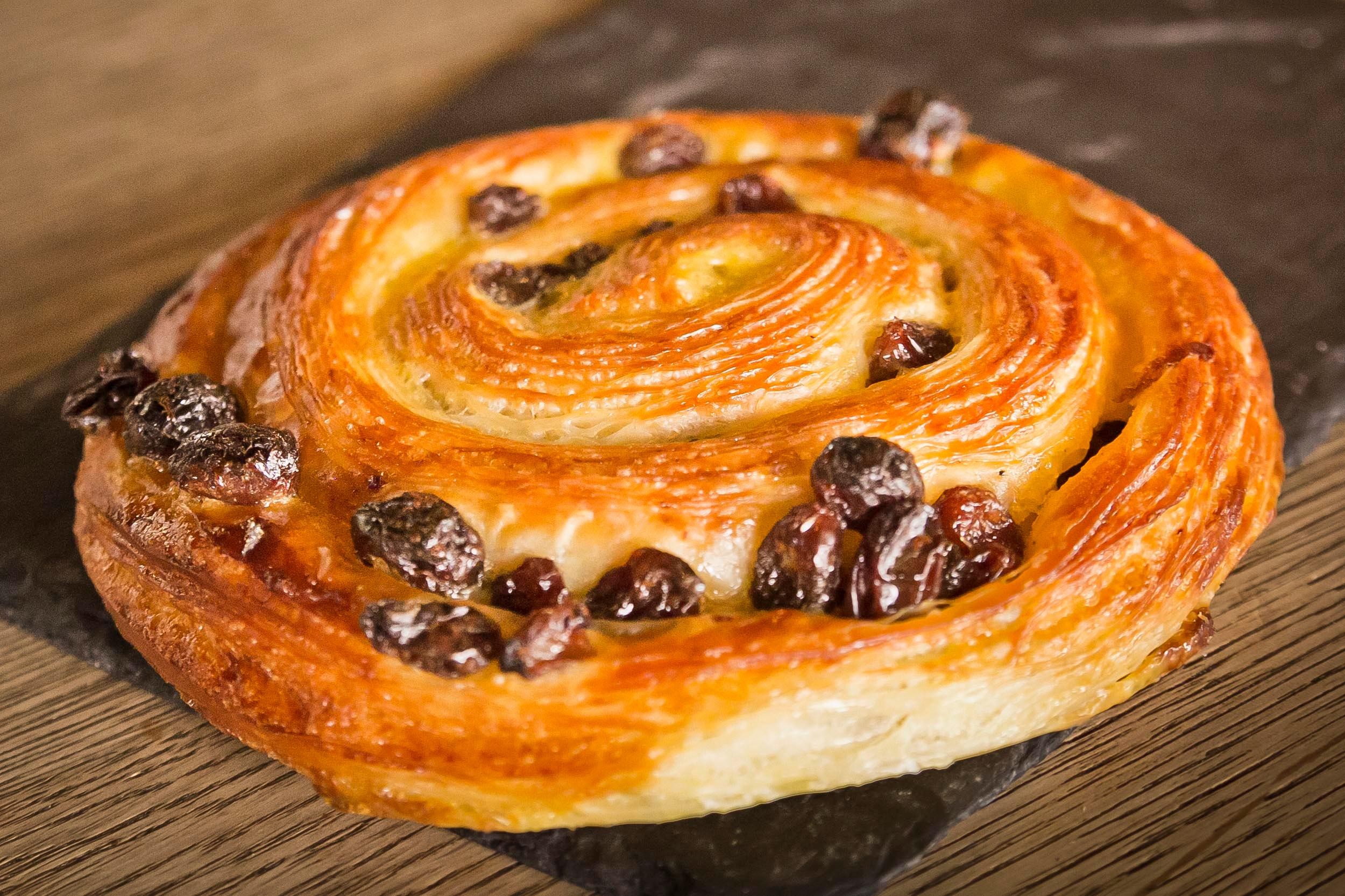 Roggenart - Chicago 565 West Diversey Parkway - Pain au Raisin