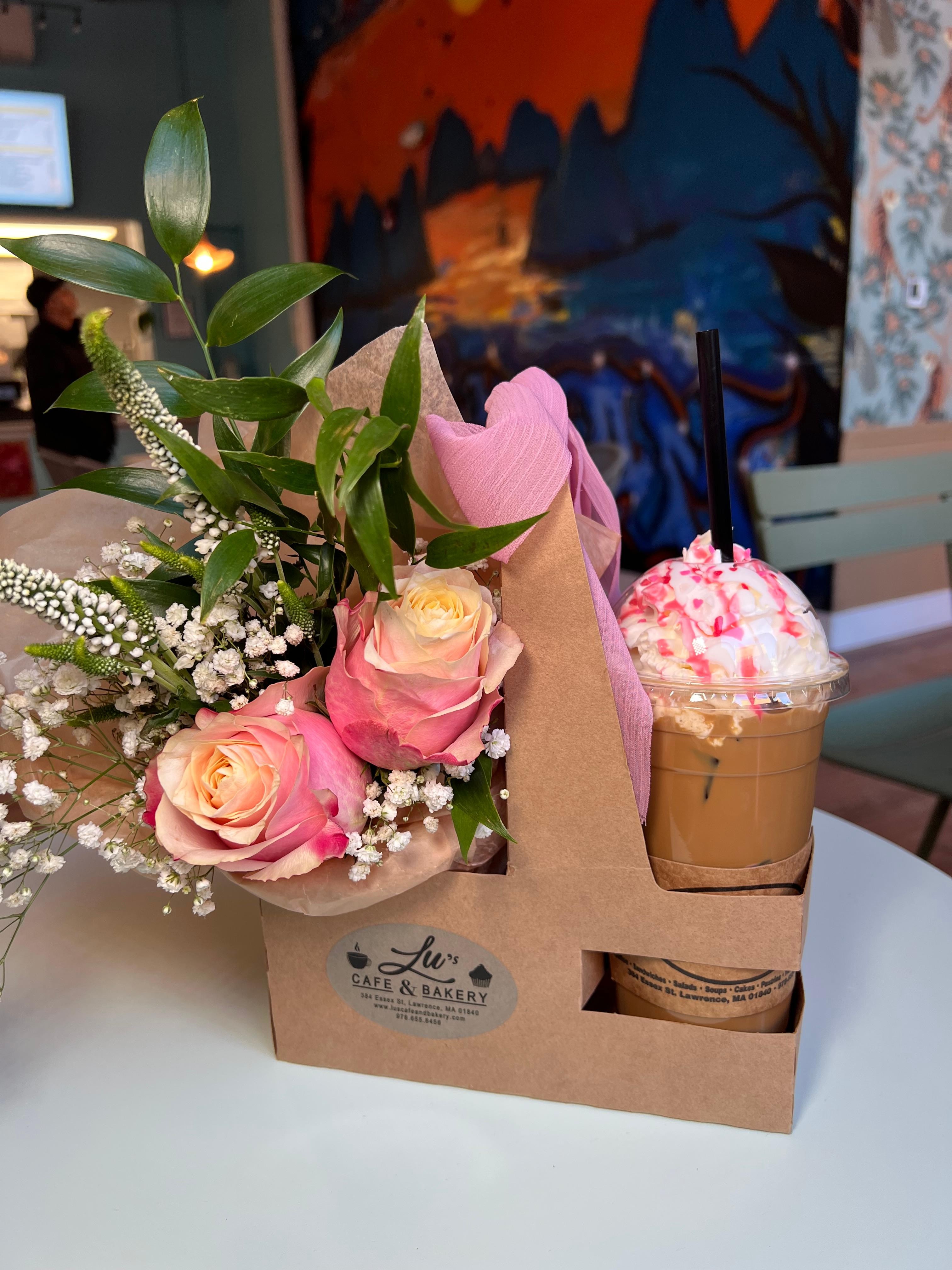 Lu's Cafe & Bakery - Mini Flower Bouquet