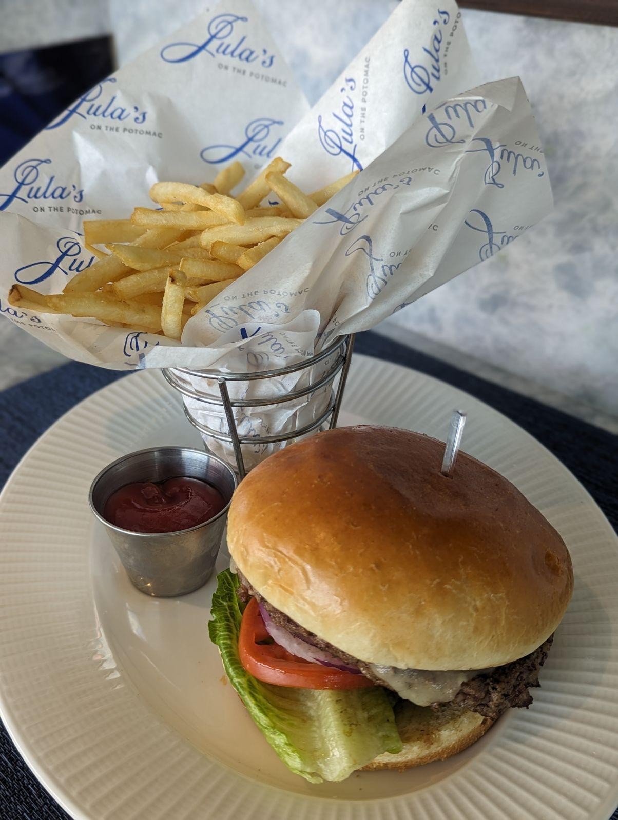 Jula's on the Potomac Alexandria, VA - Plain Jane Burger