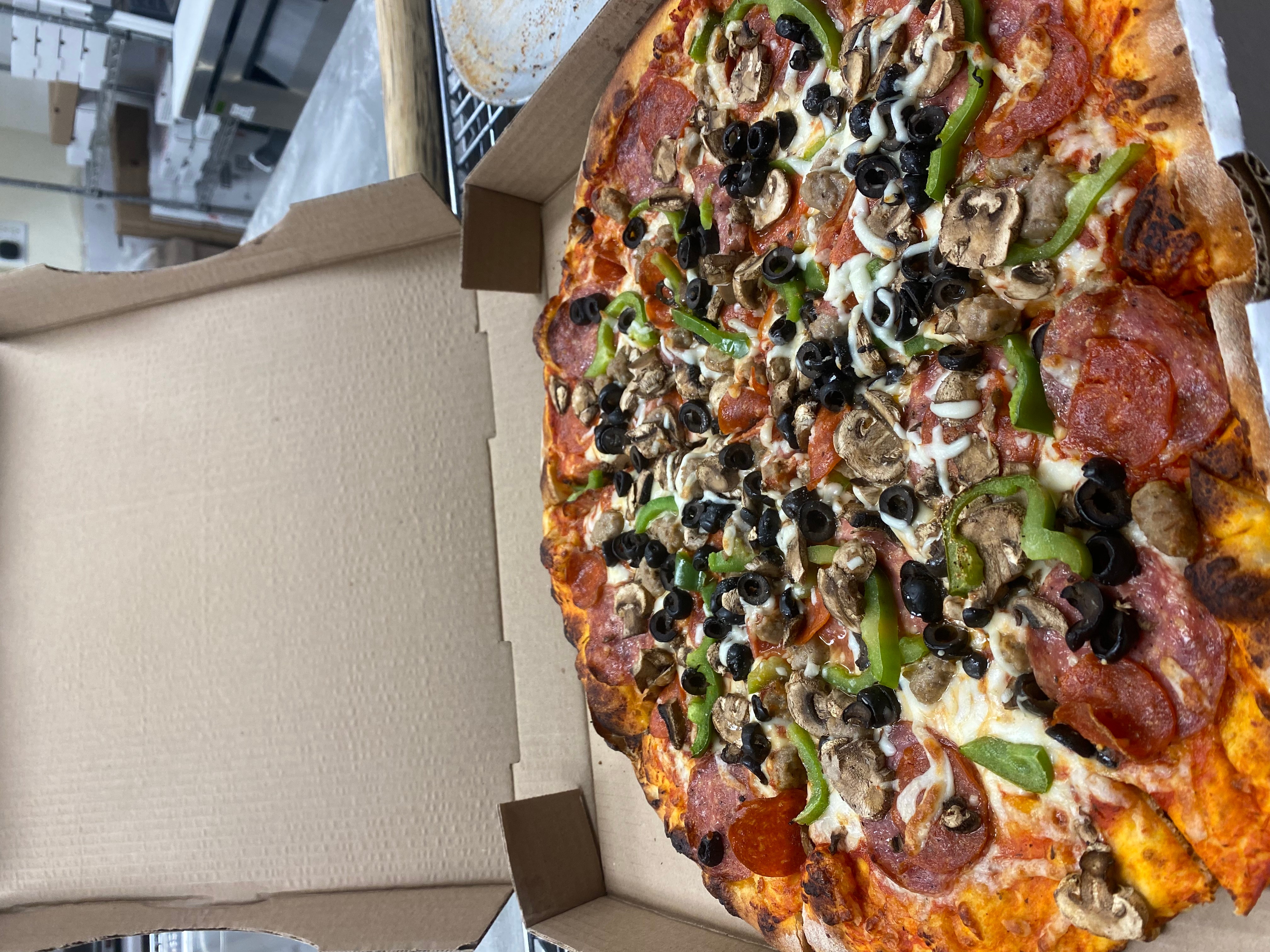 Delgada Pizza - Bone In Chicken Wings