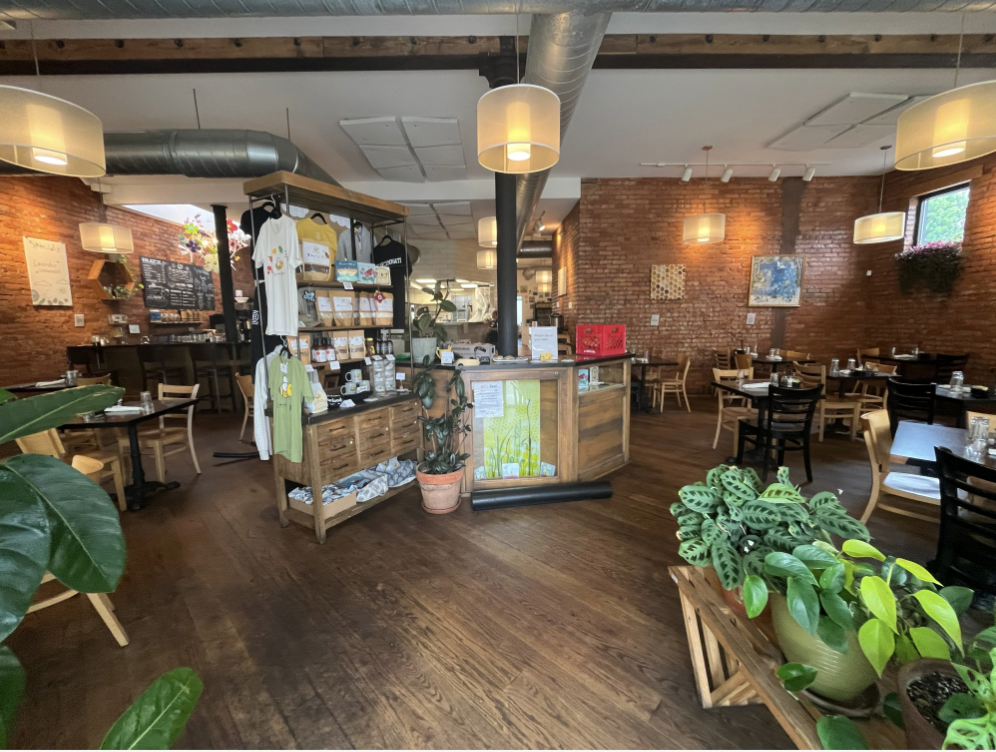 Sleepy Bee Cafe - Oakley 3098 Madison Rd - Iced Coffee