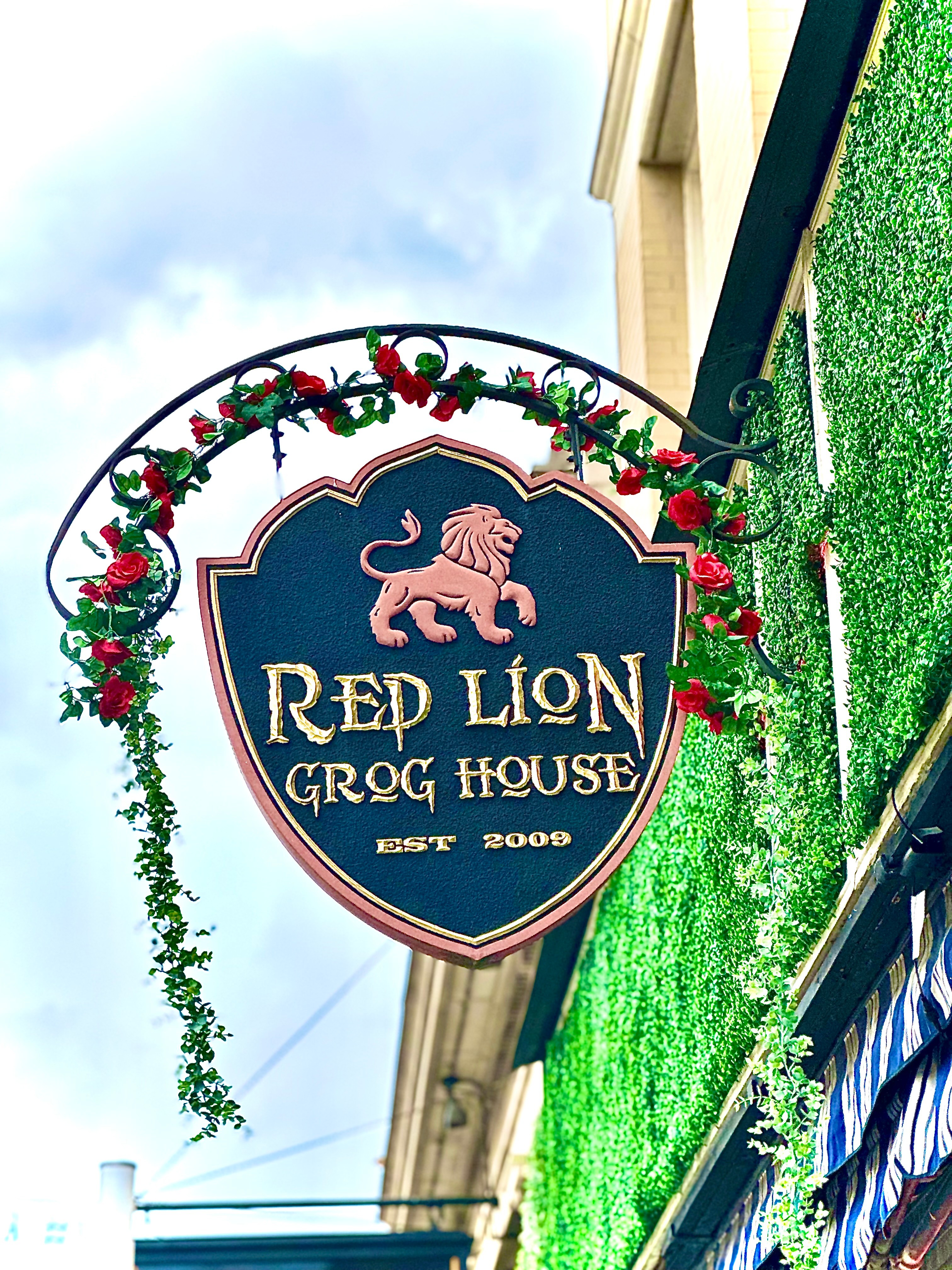 Red Lion Grog House 1043 Virginia Avenue | Toast