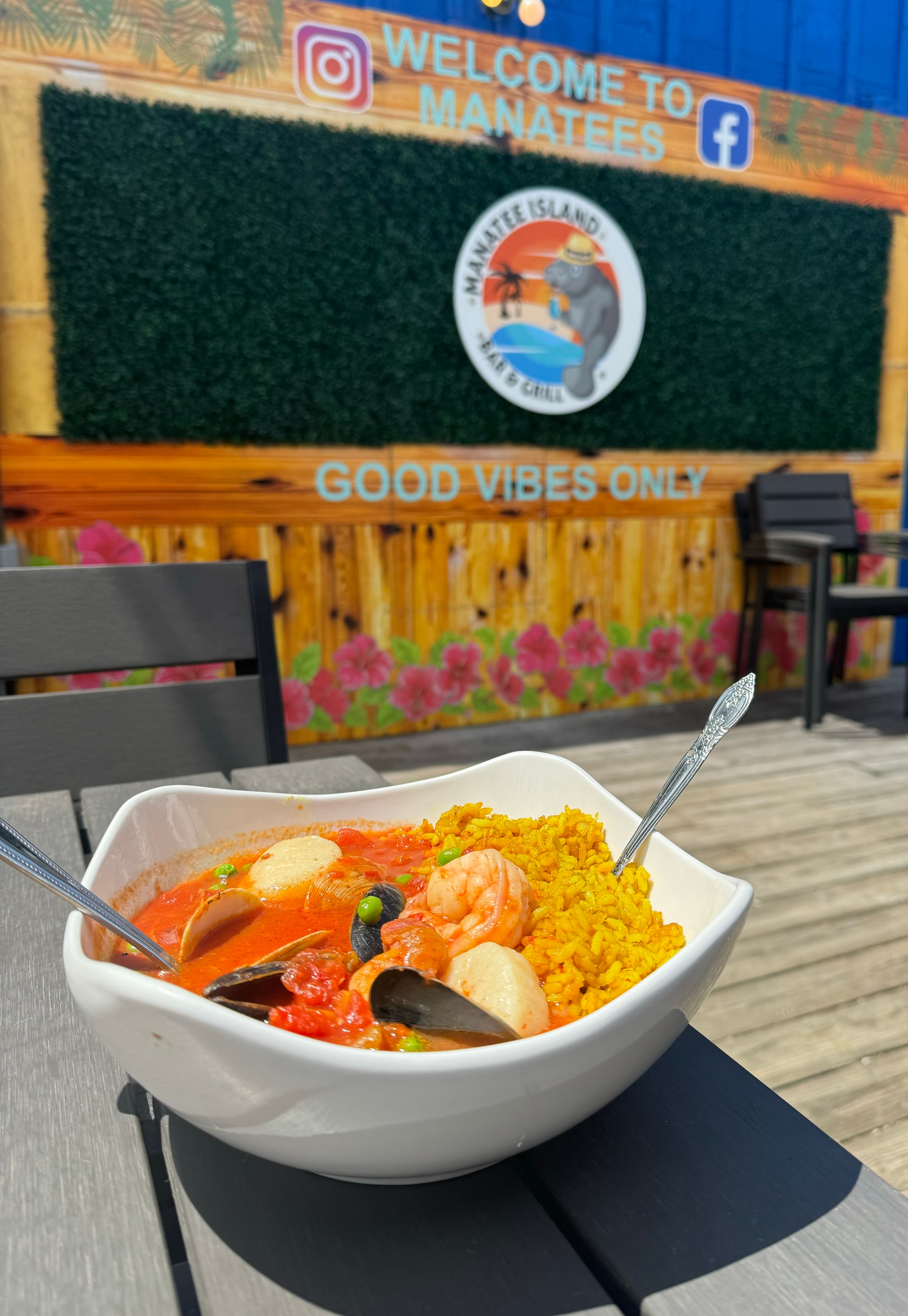 Manatee Island Bar and Grill | Toast