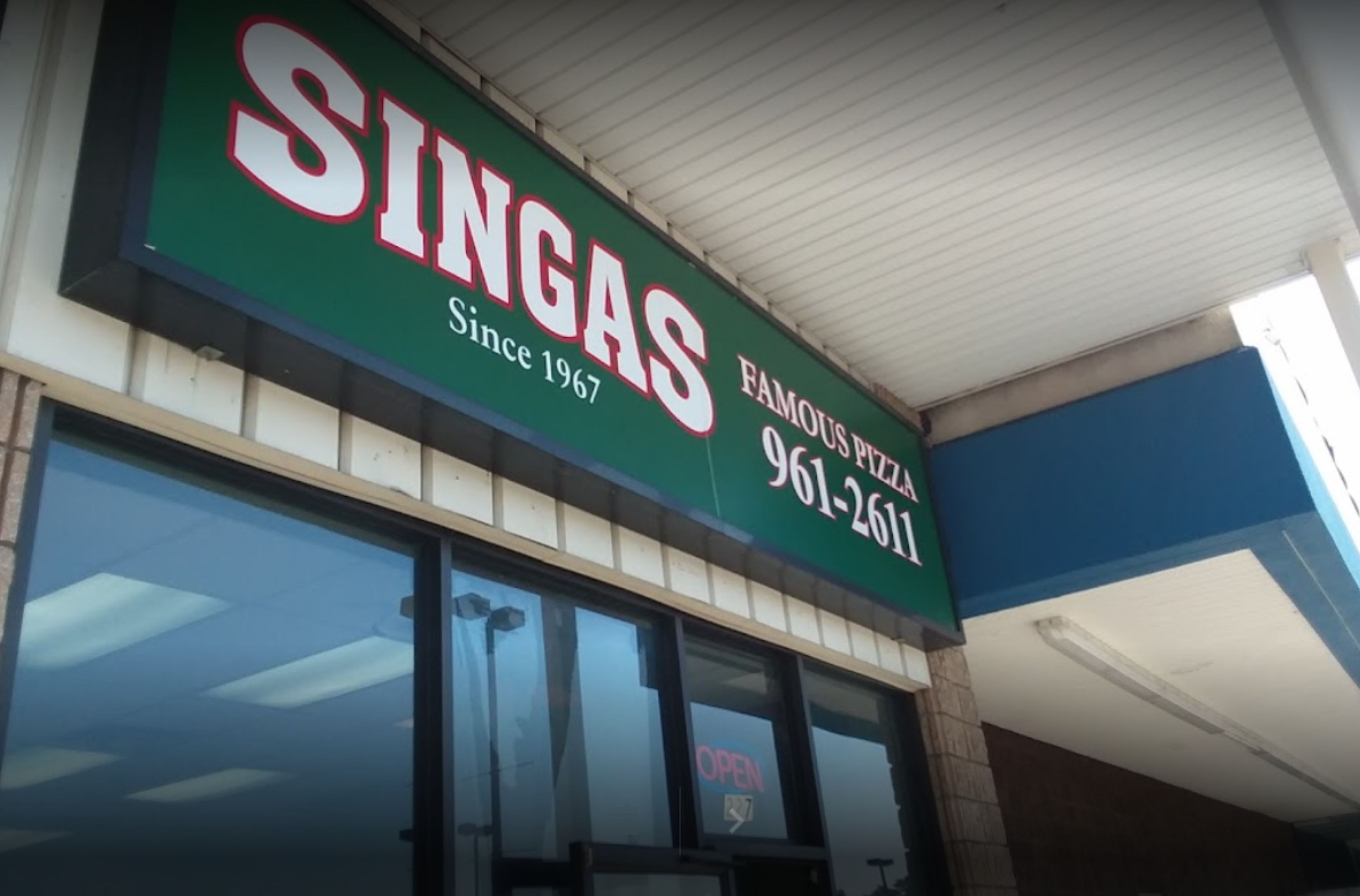 Singas Famous Pizza 2500 Central Park Ave - Topping