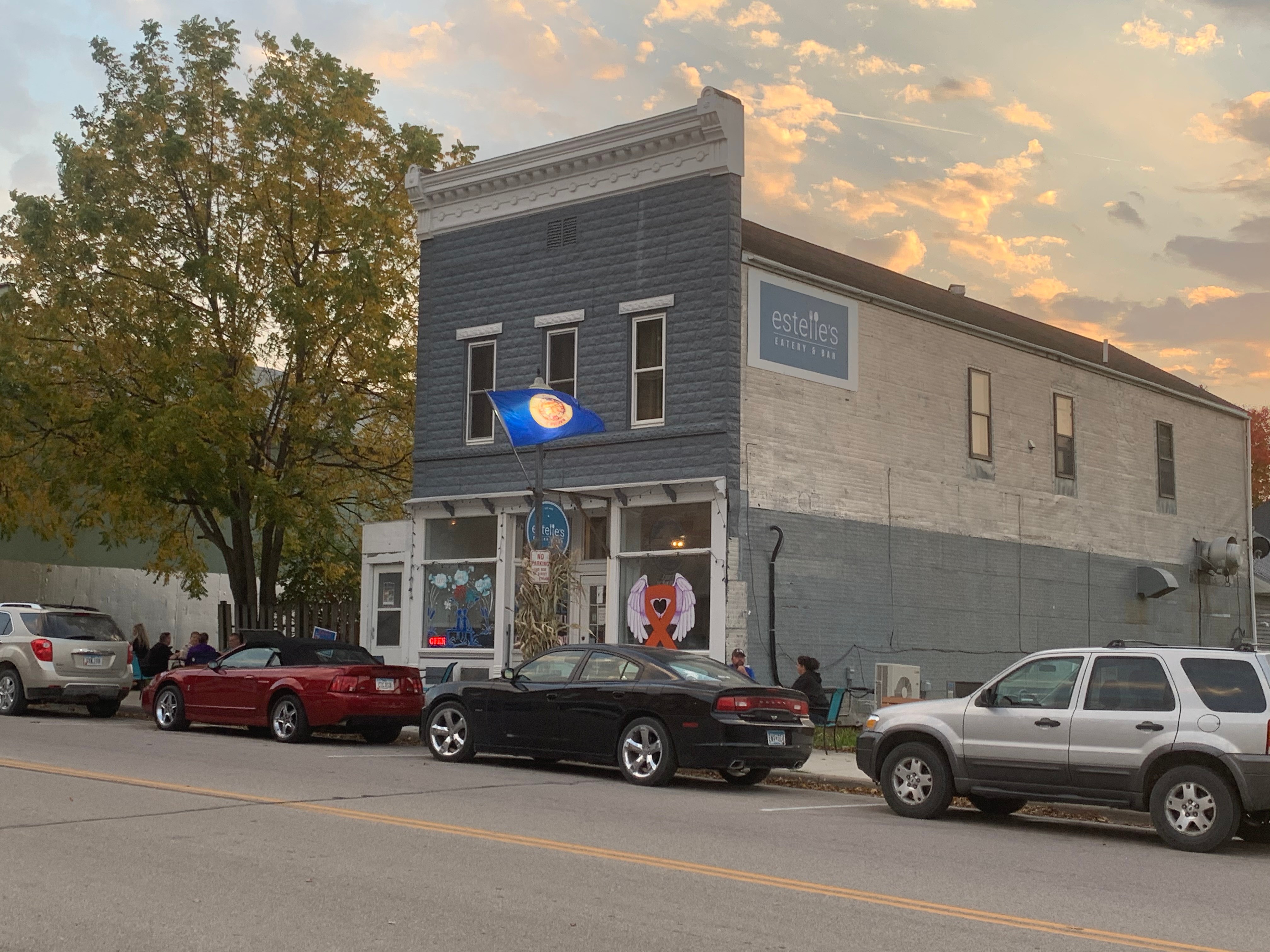 Estelles Eatery & Bar 121 Main Ave N | Toast