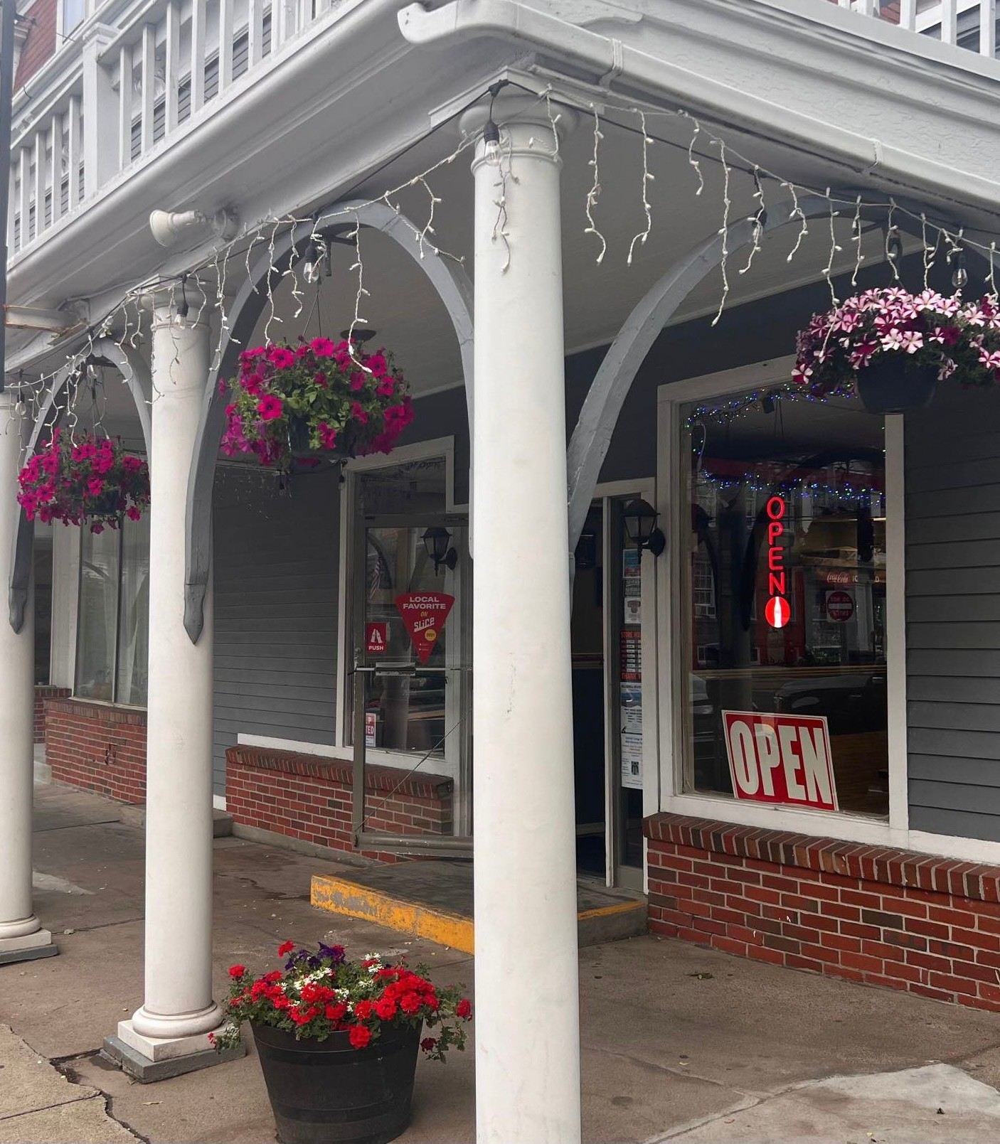 Rockport House of Pizza & Roast Beef | Toast