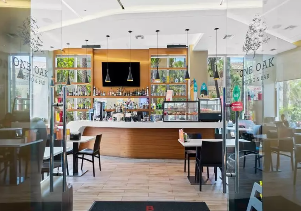 One Oak Bistro & Bar 2600 East Hallandale Beach Boulevard (Unit CU1 ...