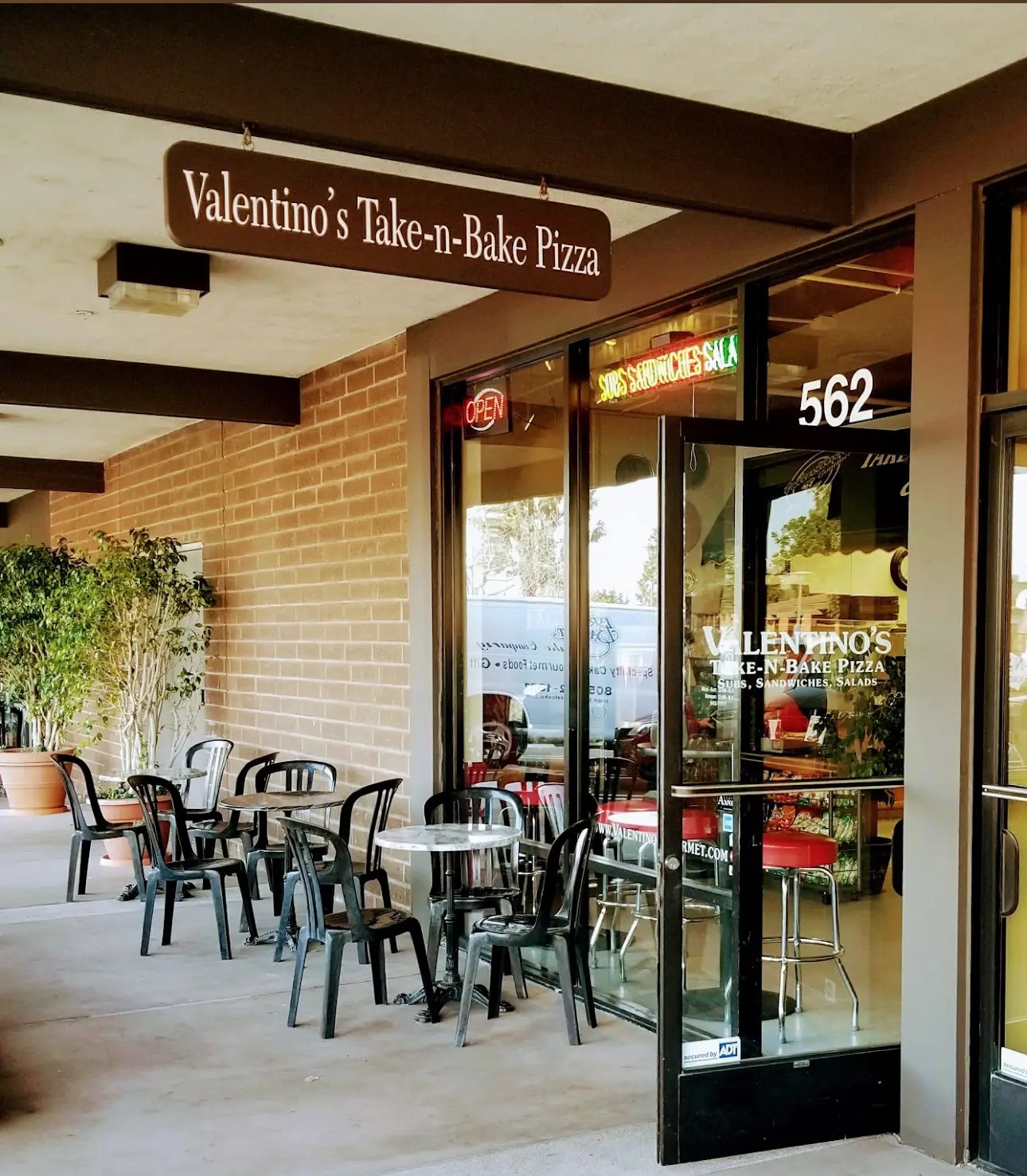 562 Las Posas Rd. - BYO Sub ONLY