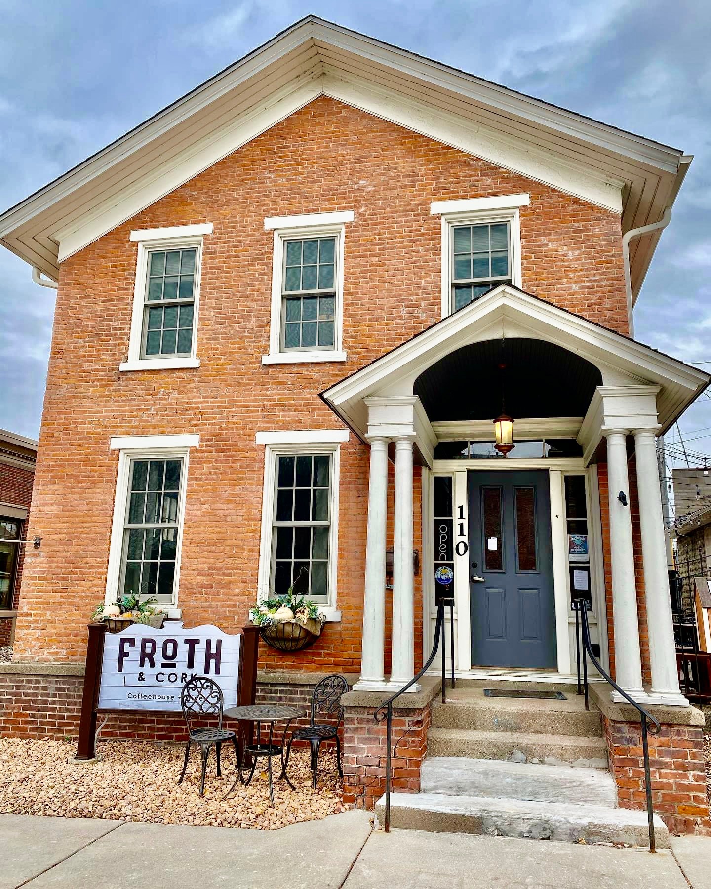 Froth & Cork 110 4th Street E | Toast