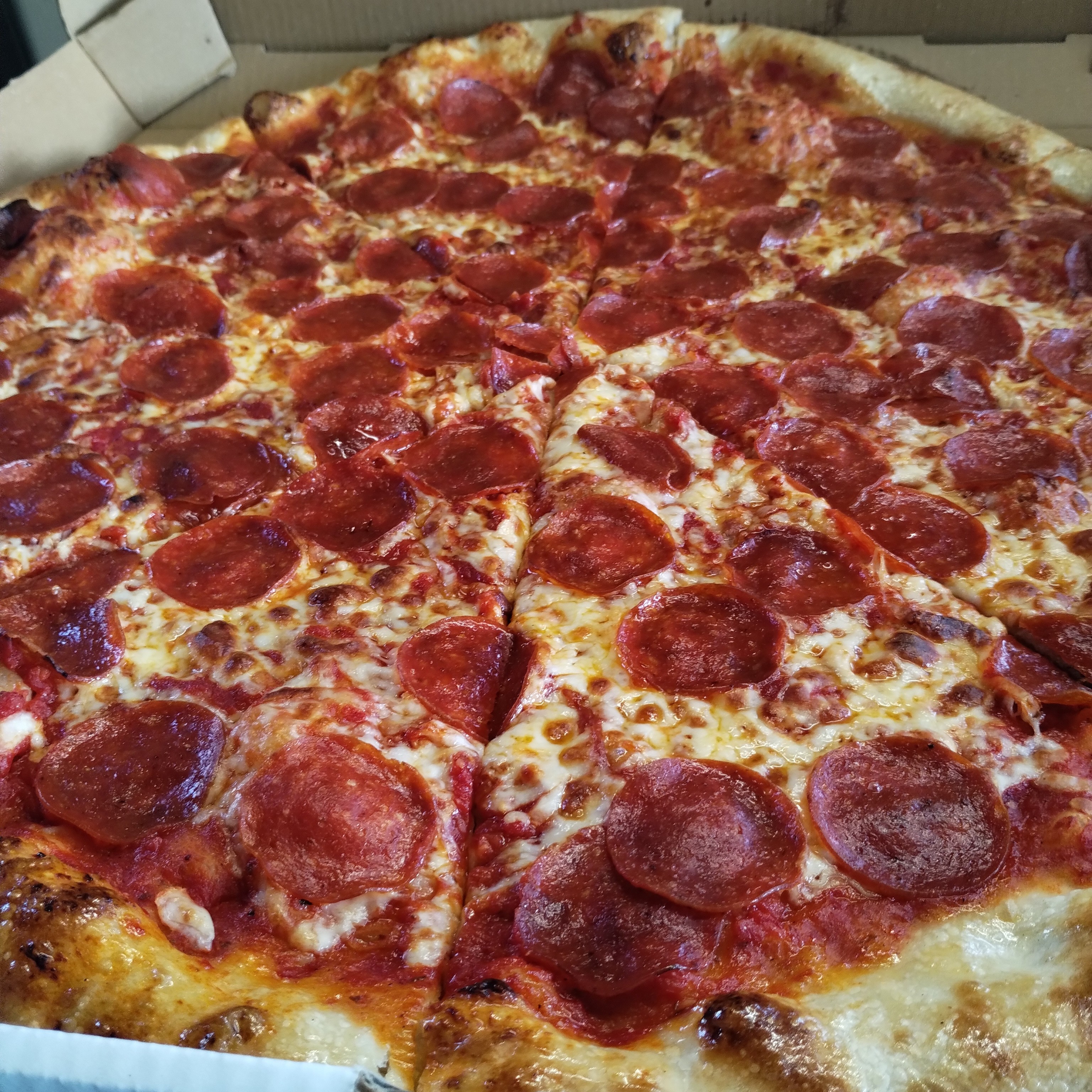 Foxy Roxy's Pizza Downtown Statesville - 16" Buffalo Chicken Pizza