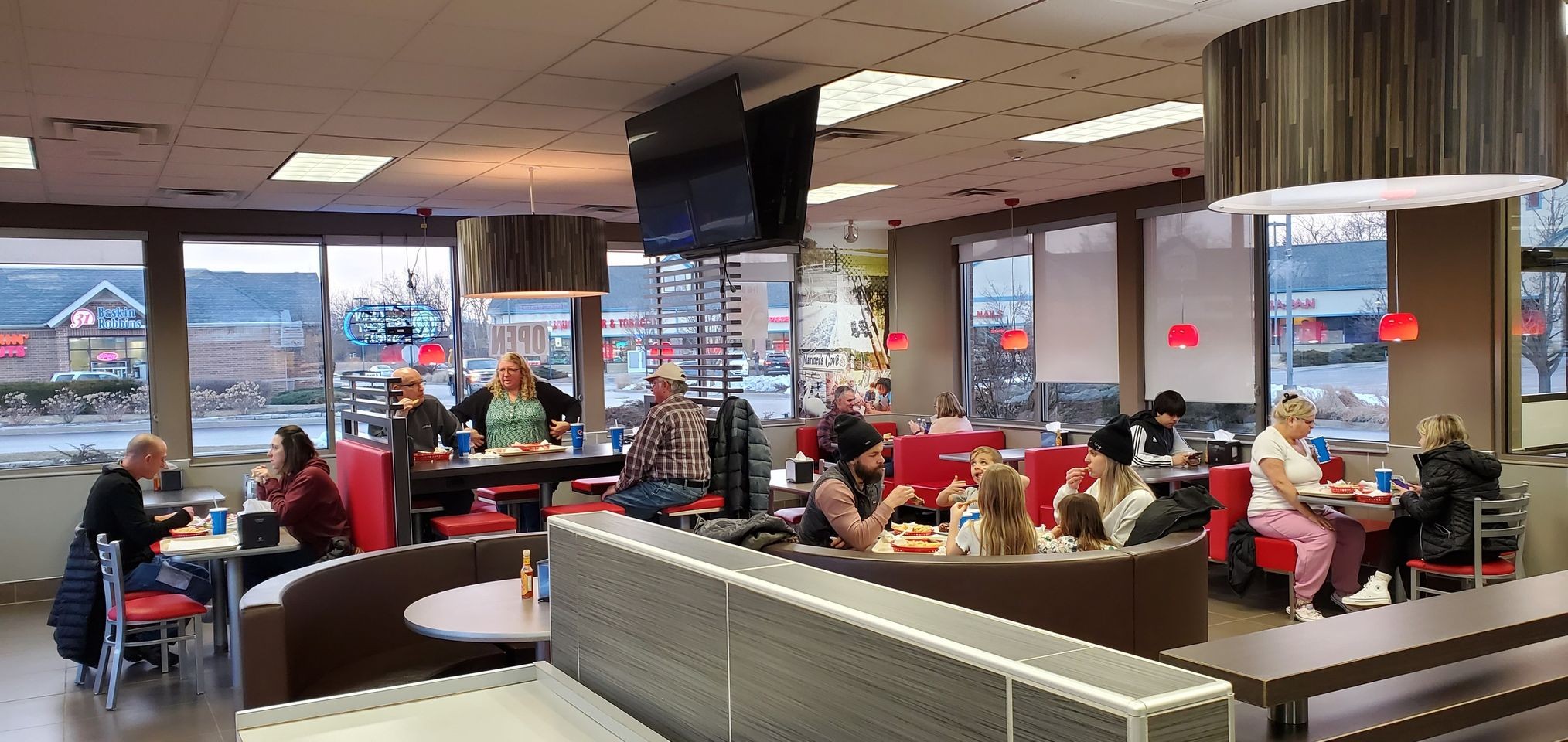 34528 U.S. 45 - Gyros Dinner