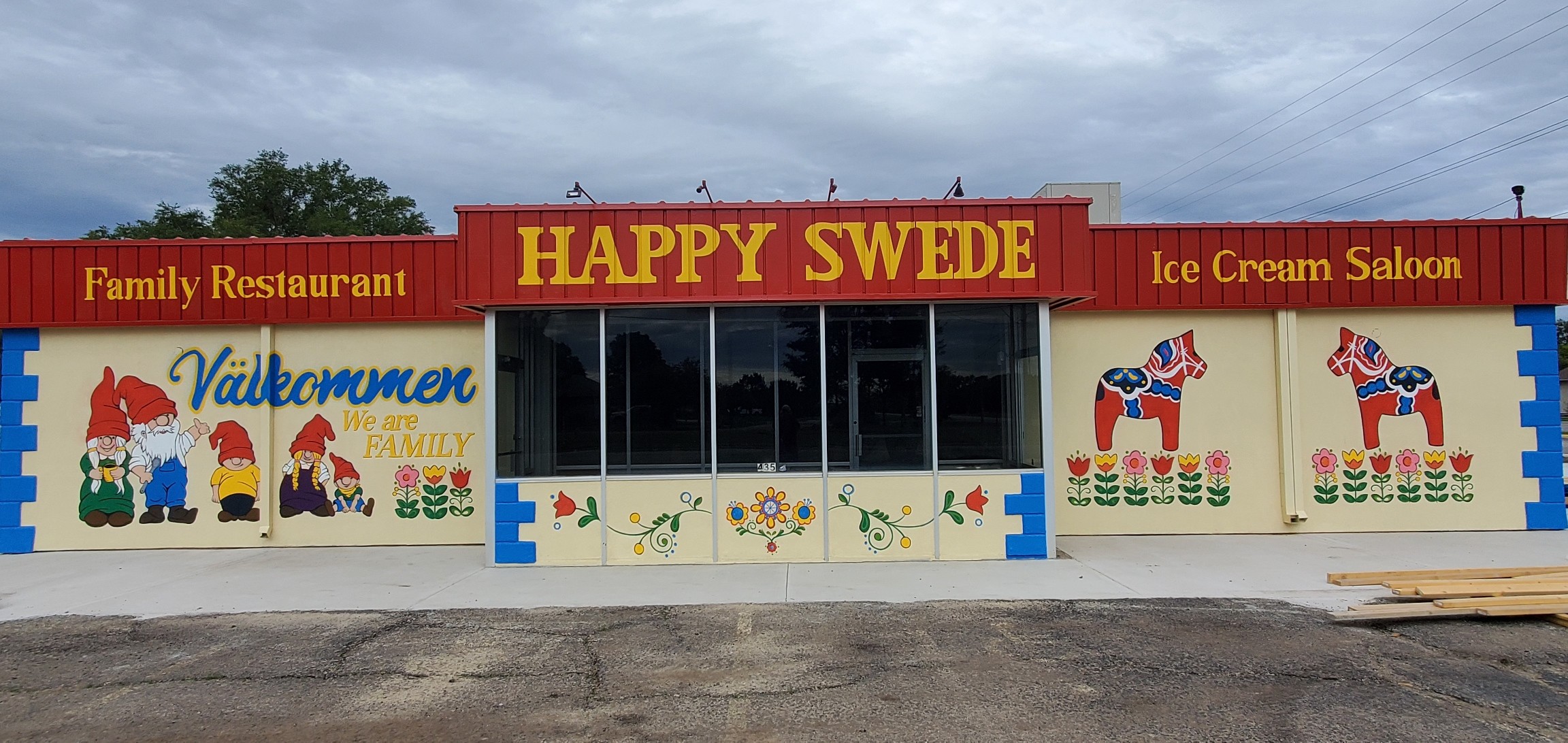 Happy Swede Restaurant * Ice Cream Saloon * Drive Thru 435 E McPherson St