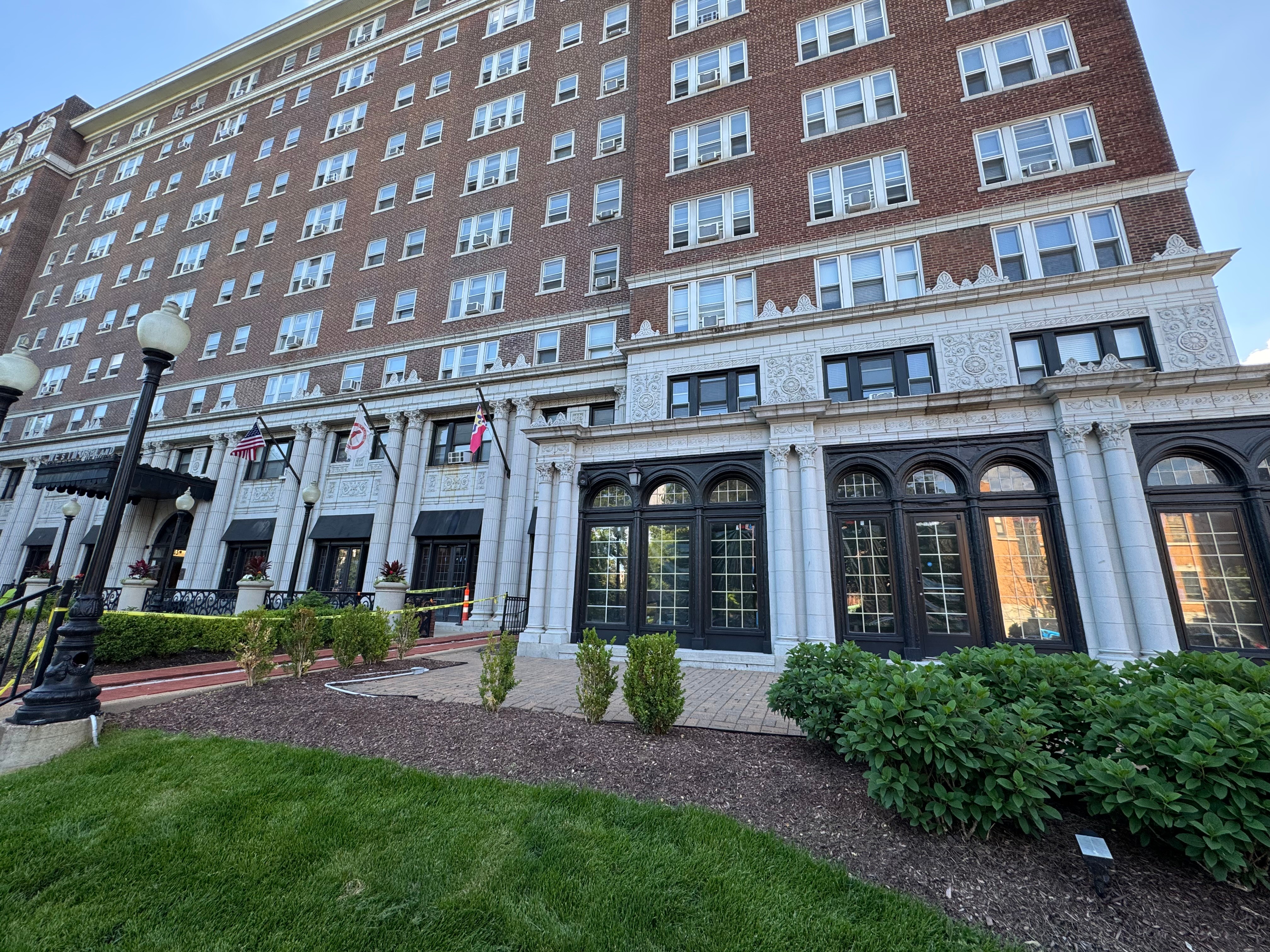 The London Tea Room 255 Union Blvd | Toast