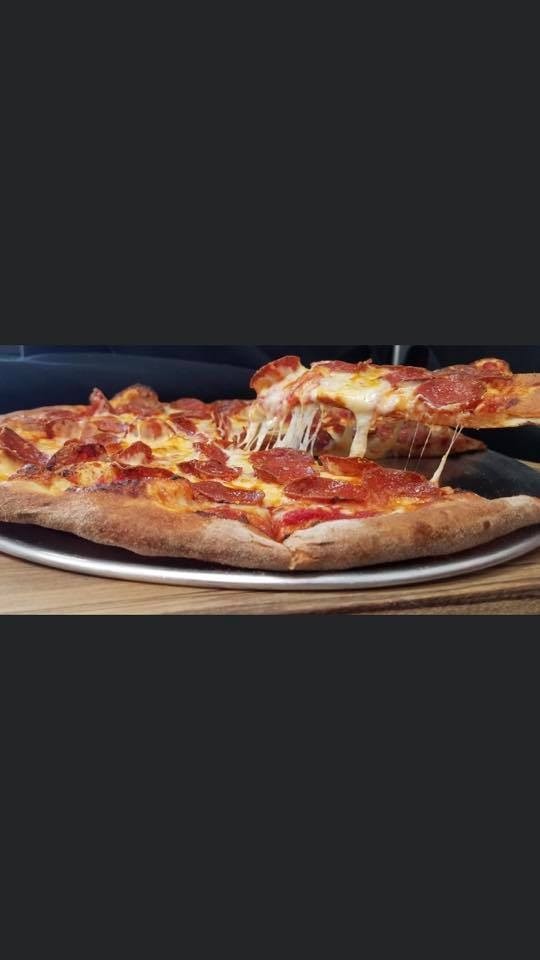 The Pizza Place Avilla - Full Grilled Chicken Salad