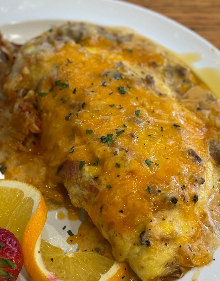 Elicious Breakfast & Brunch Restaurant - Southern Omelette w/PCakes