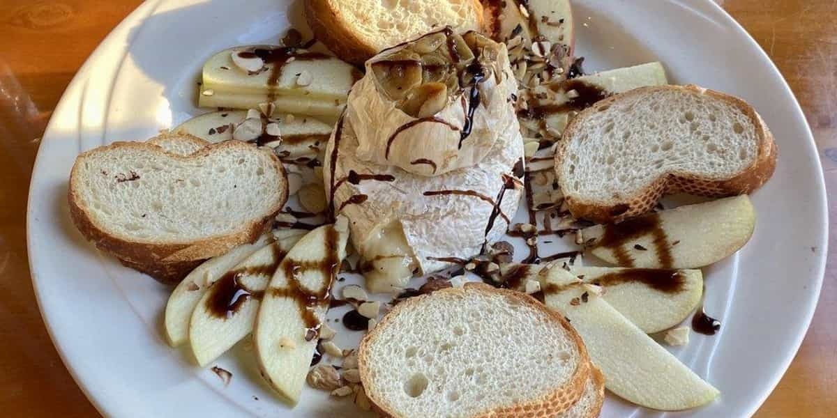 Rosie McCann's Irish Pub Santa Cruz | Toast