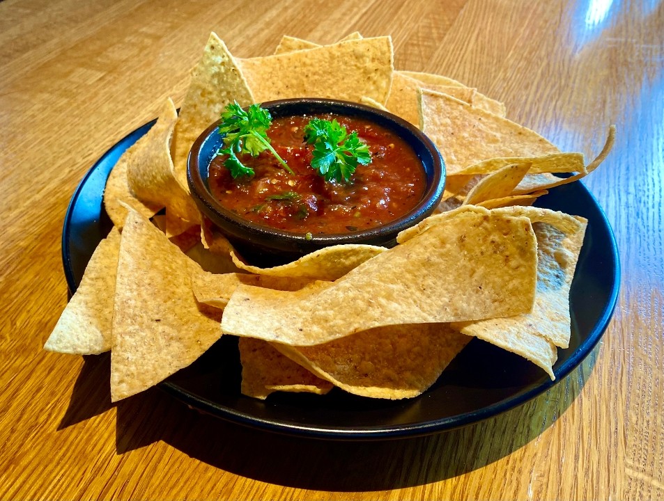 Maya Cocina Mexicana - SALSA & CHIPS