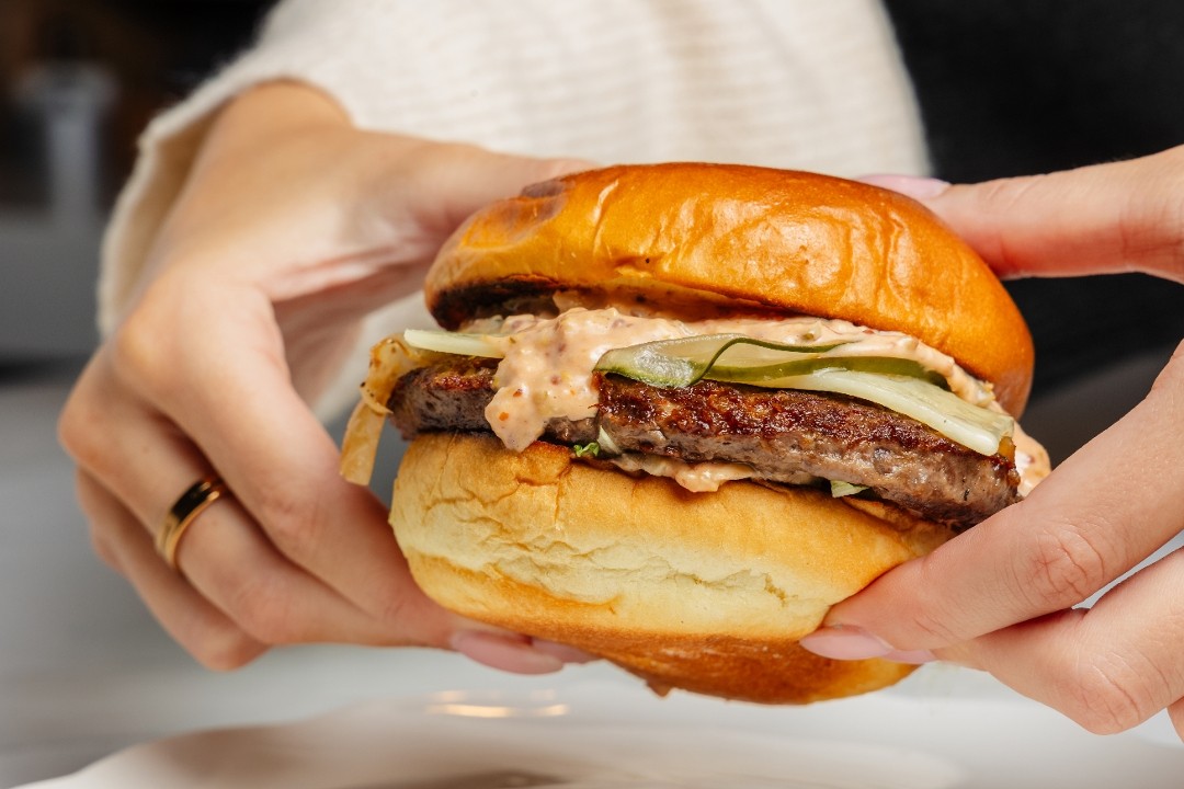 302 E Illinois St - Royal Brisket Burger