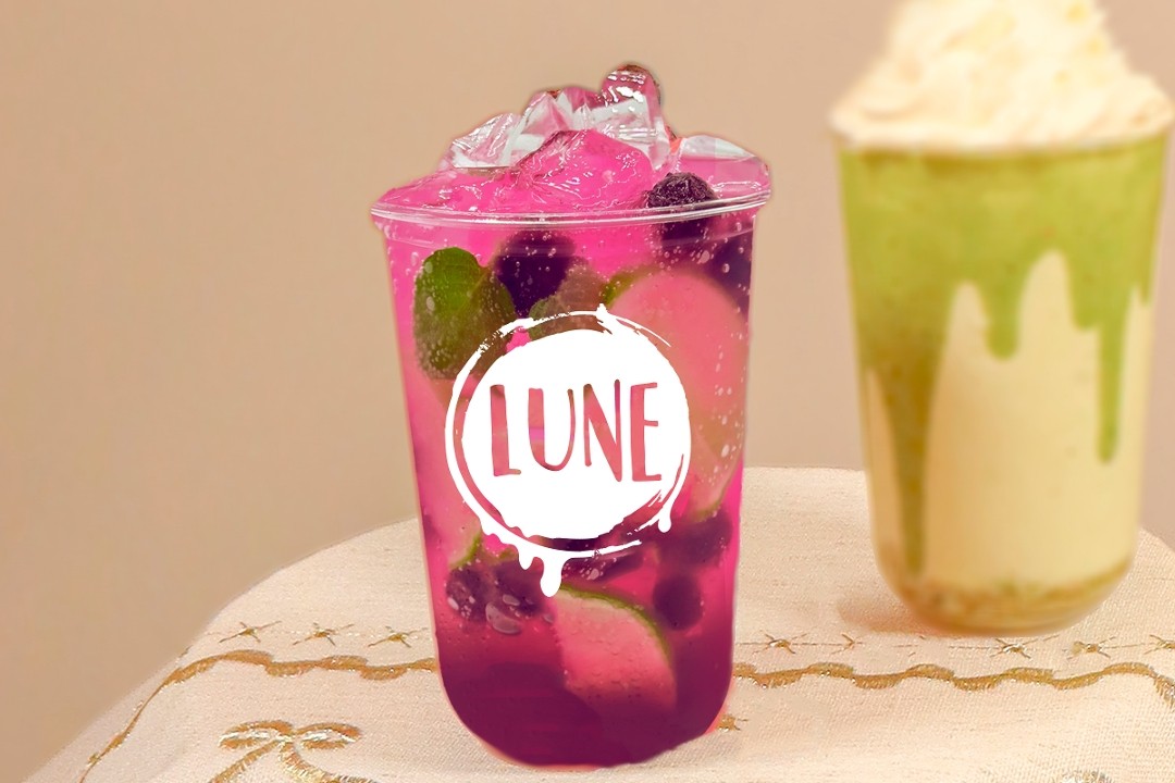 Lune Cafe (Pioneer Square) - Dubai Chocolate Bar