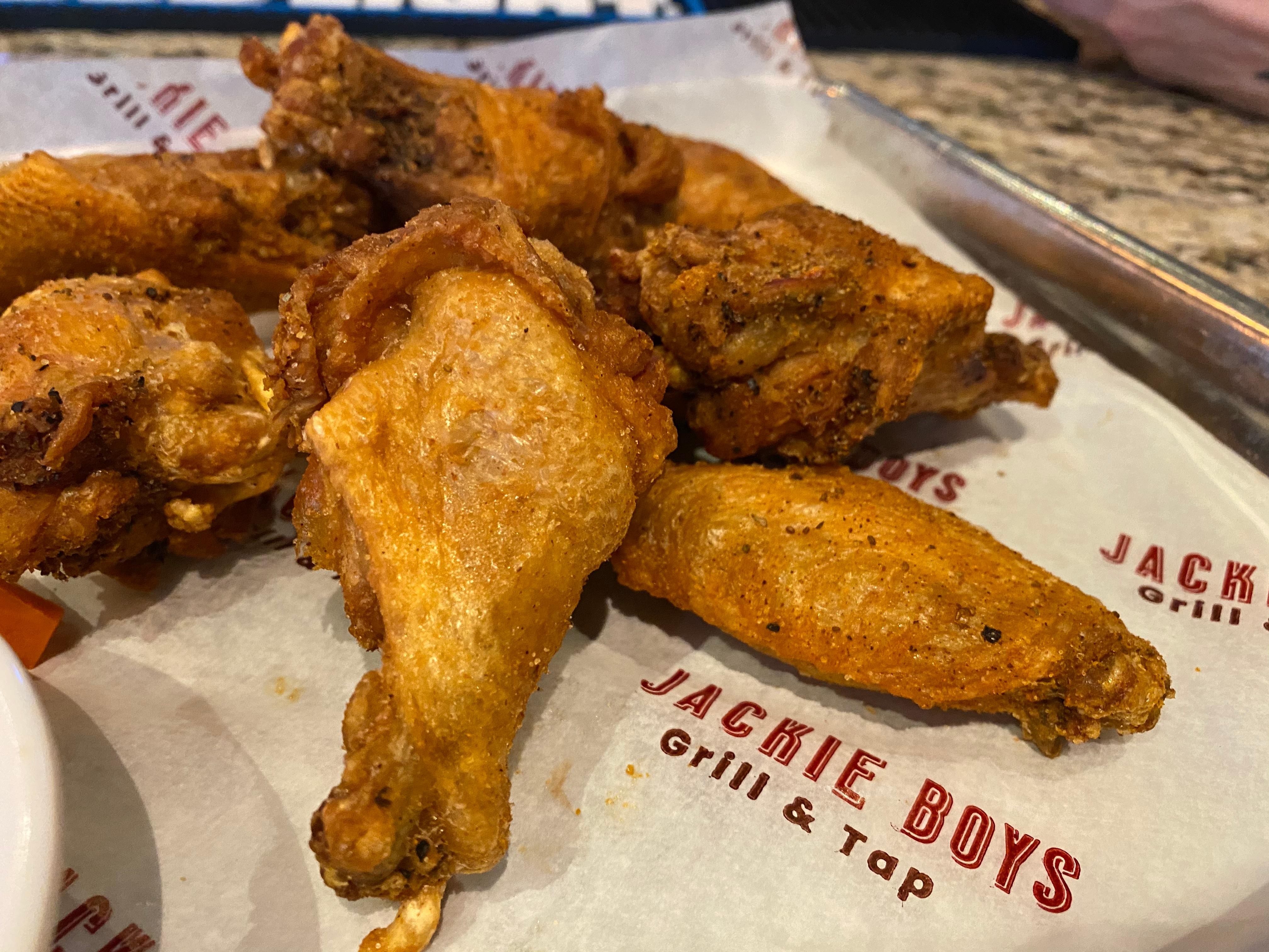 Jackie Boys Grille & Tap - 6 CT Wings