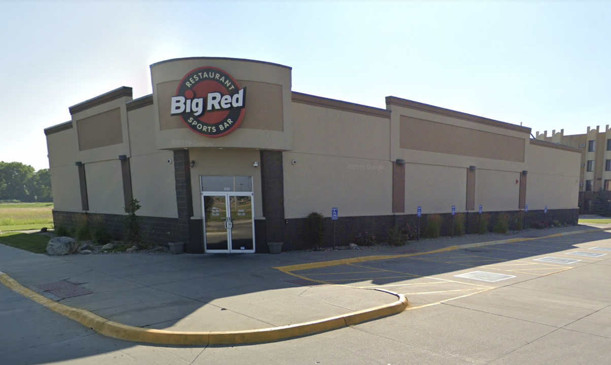 Big Red Restaurant & Sports Bar Norfolk - 12 Boneless Wings