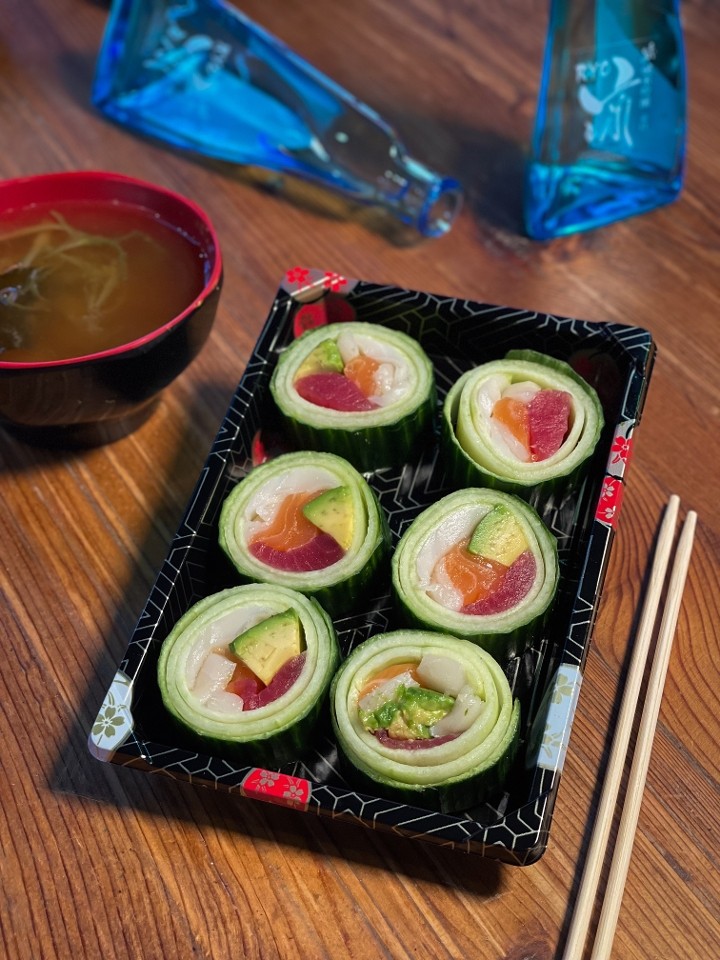 Market Sushi & Bar Gangnam Market Food Court - Sushi & Bar - Naruto Roll