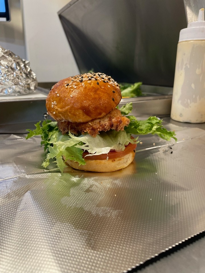 Gimme Burger 39 East Main Street Suite 100 - Cheeseburger