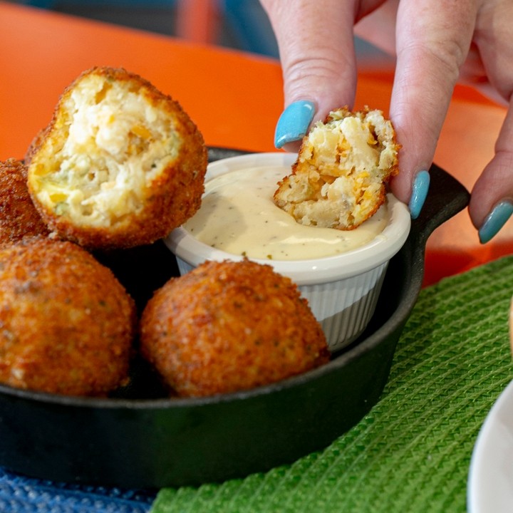 BigWife's Food Truck - Fried Mac n' Cheese Balls
