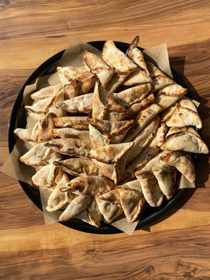 1151 Aquidneck Ave. - Sam's Bakery Pie Platter