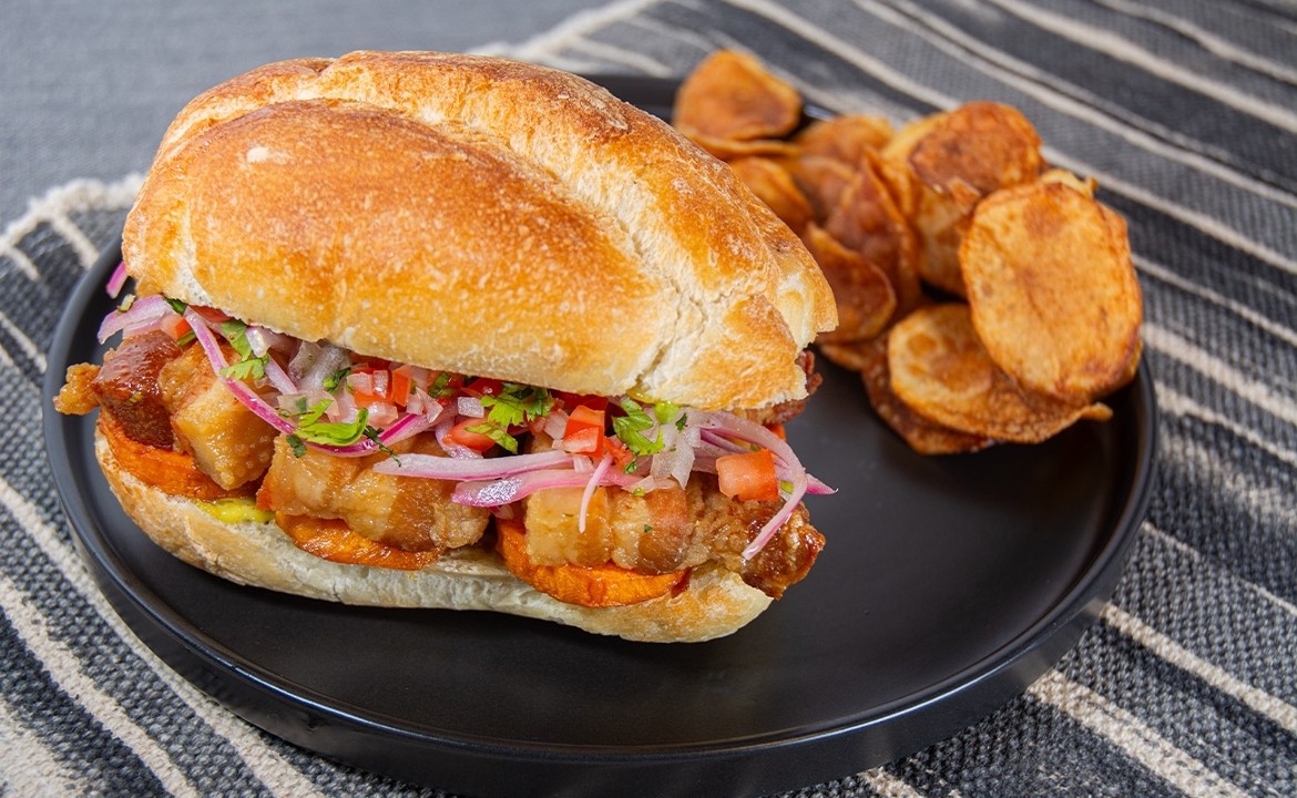 503 Latin Fusion - Food Truck - Pan Con Chicharron