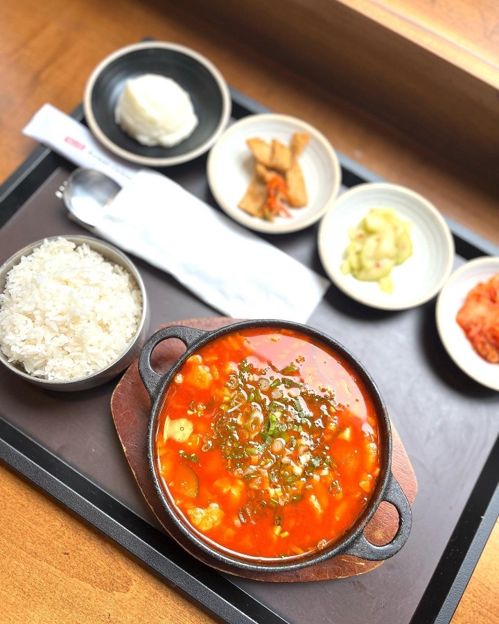 Jan Chi Korean Cuisine & BBQ - Dolsot Chicken Teriyaki Bibimbob