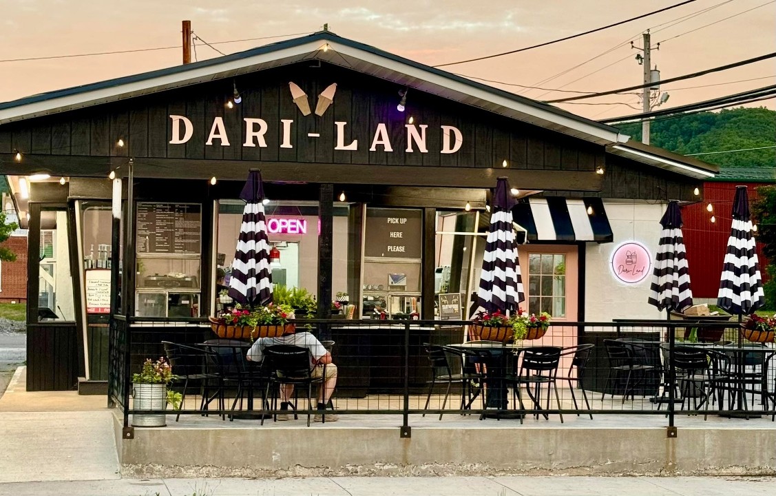 Dari Land - Maple Pecan Sundae