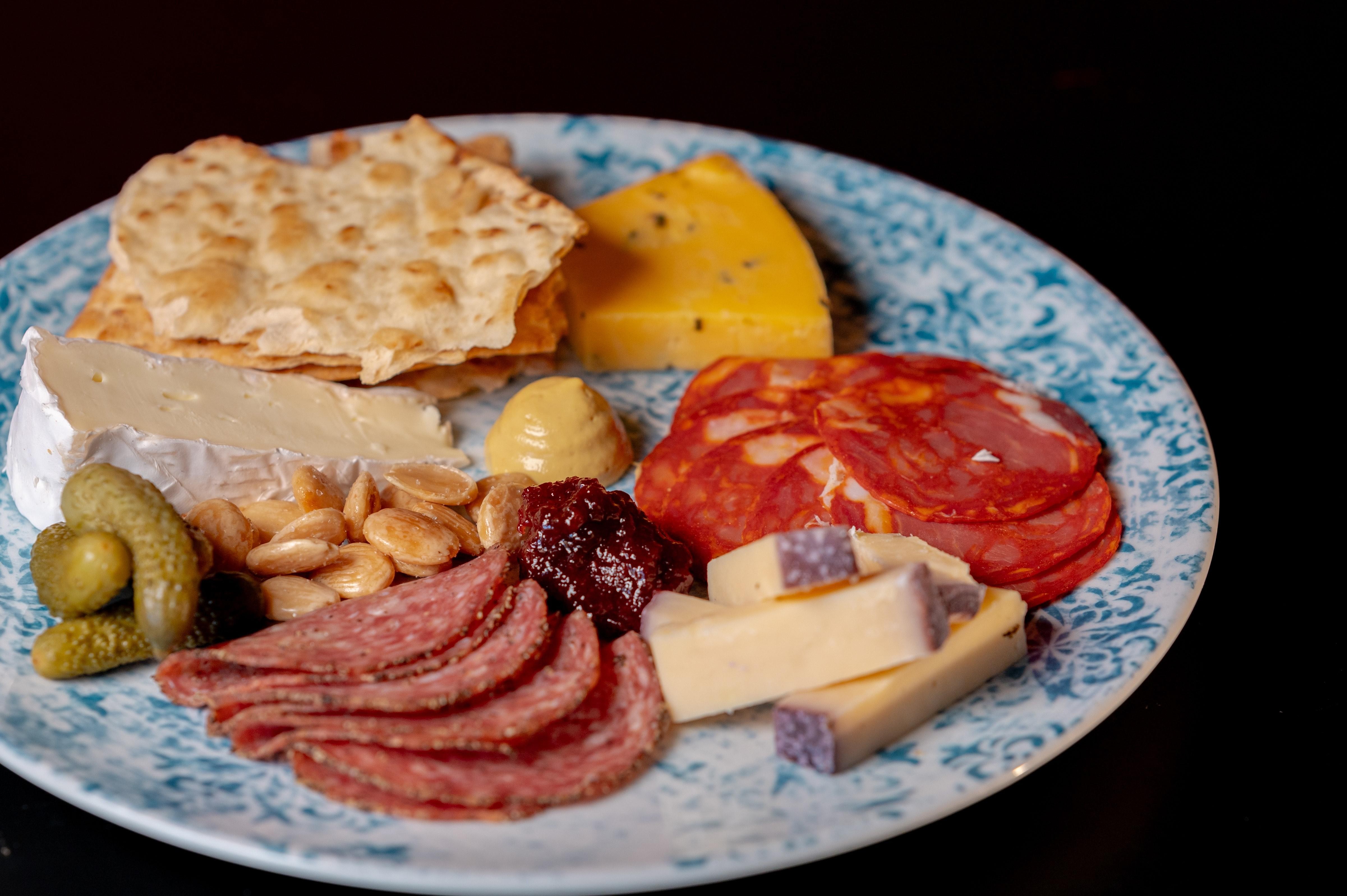 Red Cow North Loop - 60/40 Burger