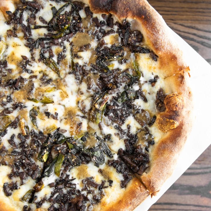 Grato - Mushroom Pizza