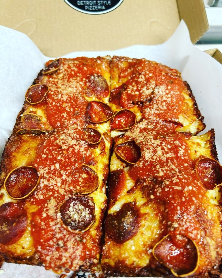 Bat City Pies #2 Drifter's Coffee & Cocktails - Classic Pepperoni