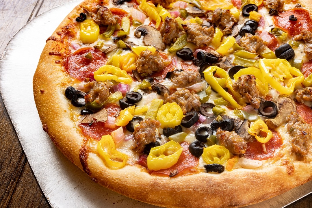 Lorenzo's Pizzeria - Lorain - Large CYO Pan Pizza