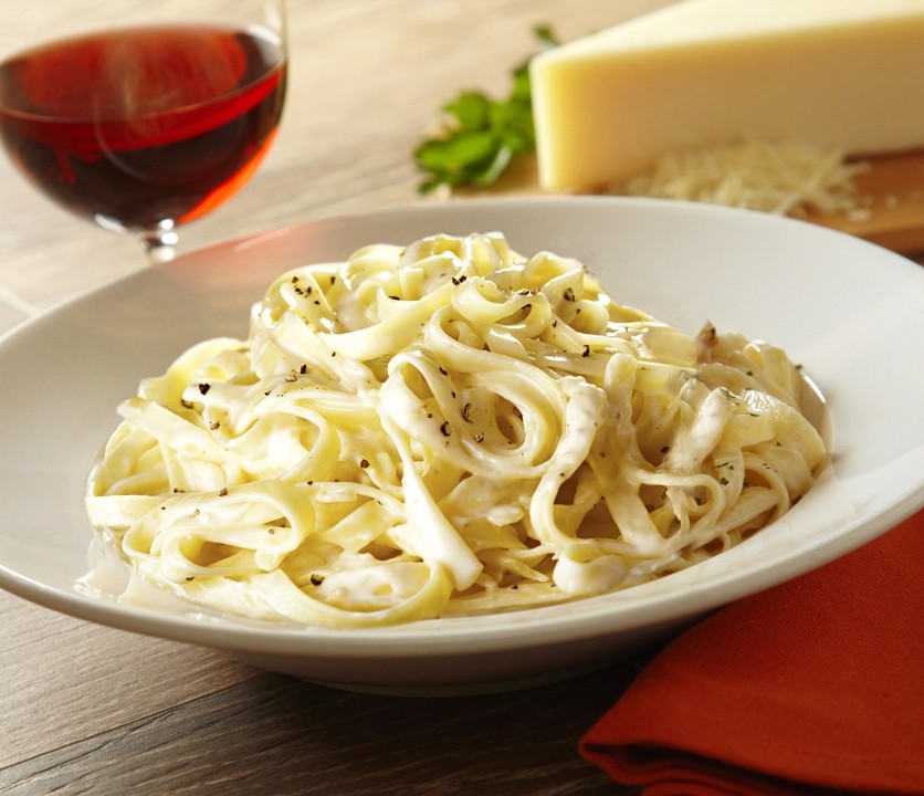 Spaghetti Warehouse - Akron 510 S Main St bldg 33 - Fettuccine Alfredo