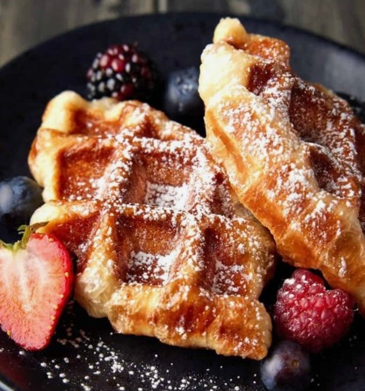 The Porch Honolulu 500 Ala Moana Blvd Suite 4D - Croffle with/berries ...