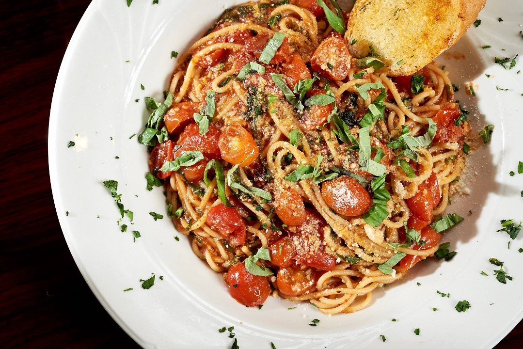 Bella Italia Ristorante | Winter Garden, FL - Spicy Calabrian Chili Prawns Rigatoni Alla Vodka
