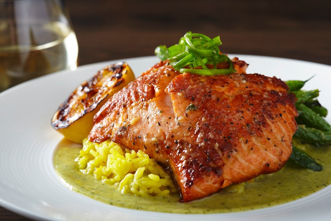 Blue Heron Kitchen and Bar - Grilled Salmon