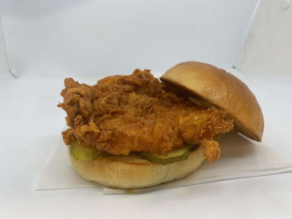Kate's Food Truck 261 VT rt.15 - Fried Chicken Sandwich