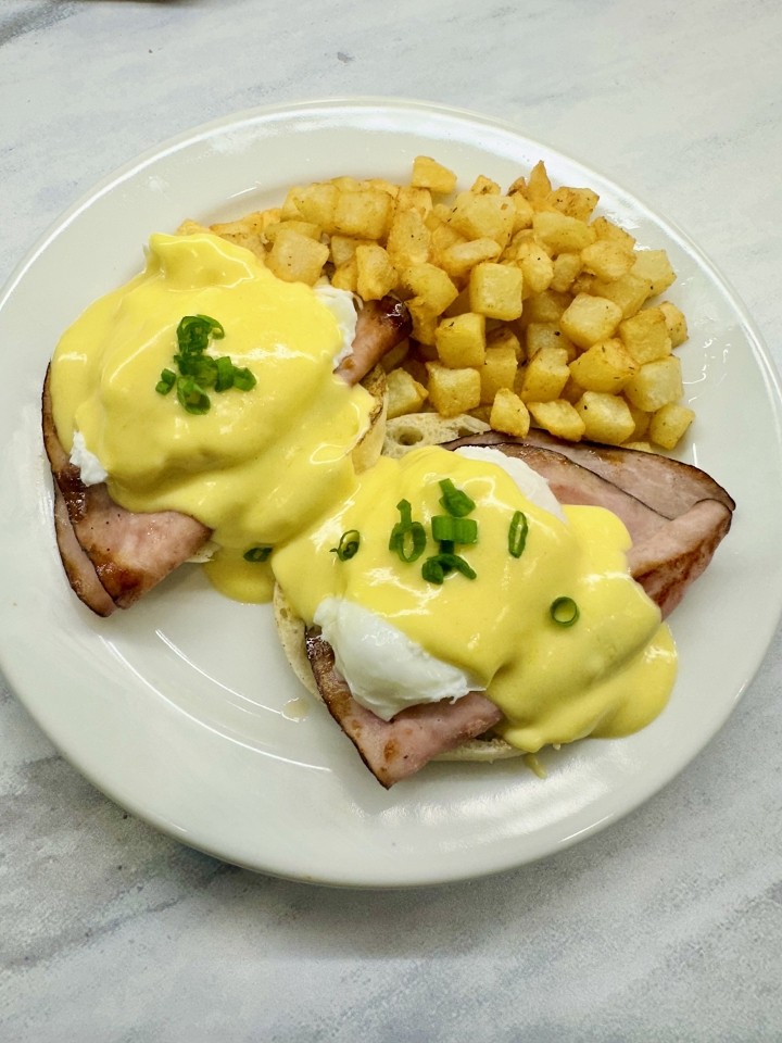 Cafe Vista - Eggs Benedict
