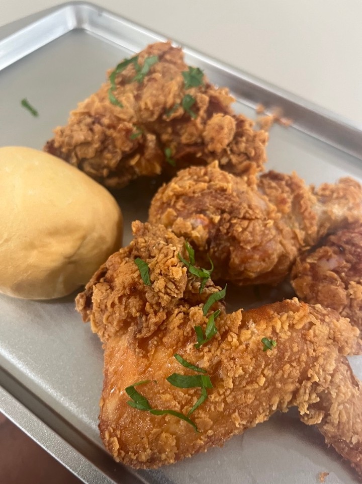 400 Jerome Ln - Chicken Box (4pc or8 pc)*