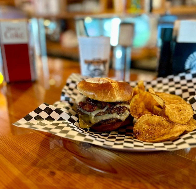 The Camphouse Burger Bar - Allen's Southwest Burger