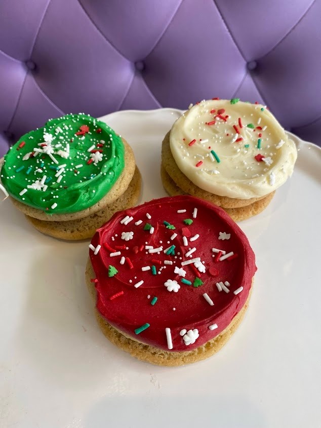 Sweet Mandy B's Lincoln Park - Yellow Cupcake W Vanilla Buttercream