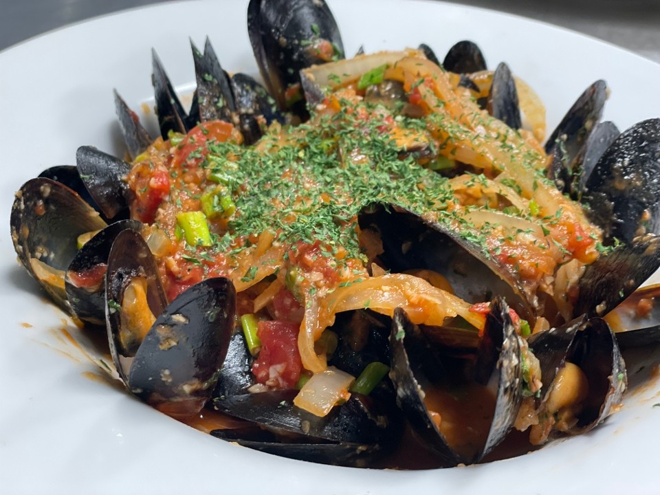 Sudbury Point Grill 120 Boston Post Rd - P.E.I Mussels