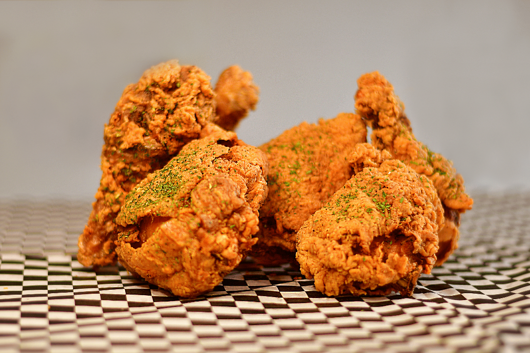 5901 Rainier Avenue South - 6 Piece Chiczone Bucket