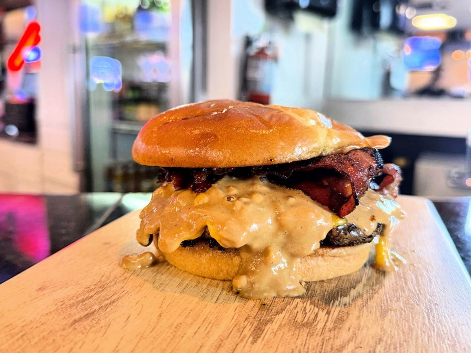 8112 Beechmont Ave - By Golly's BUCKEYE BURGER