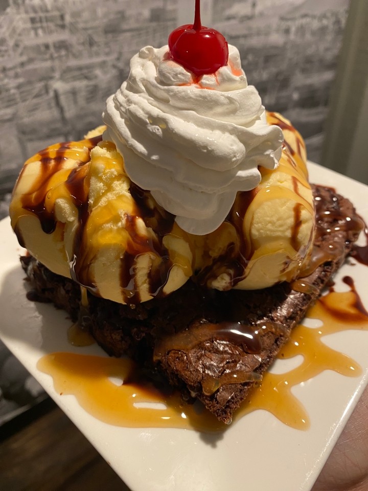 1015 Steak Company - Brownie Sundae